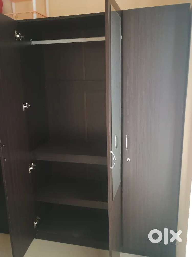 3 door wardrobe olx store