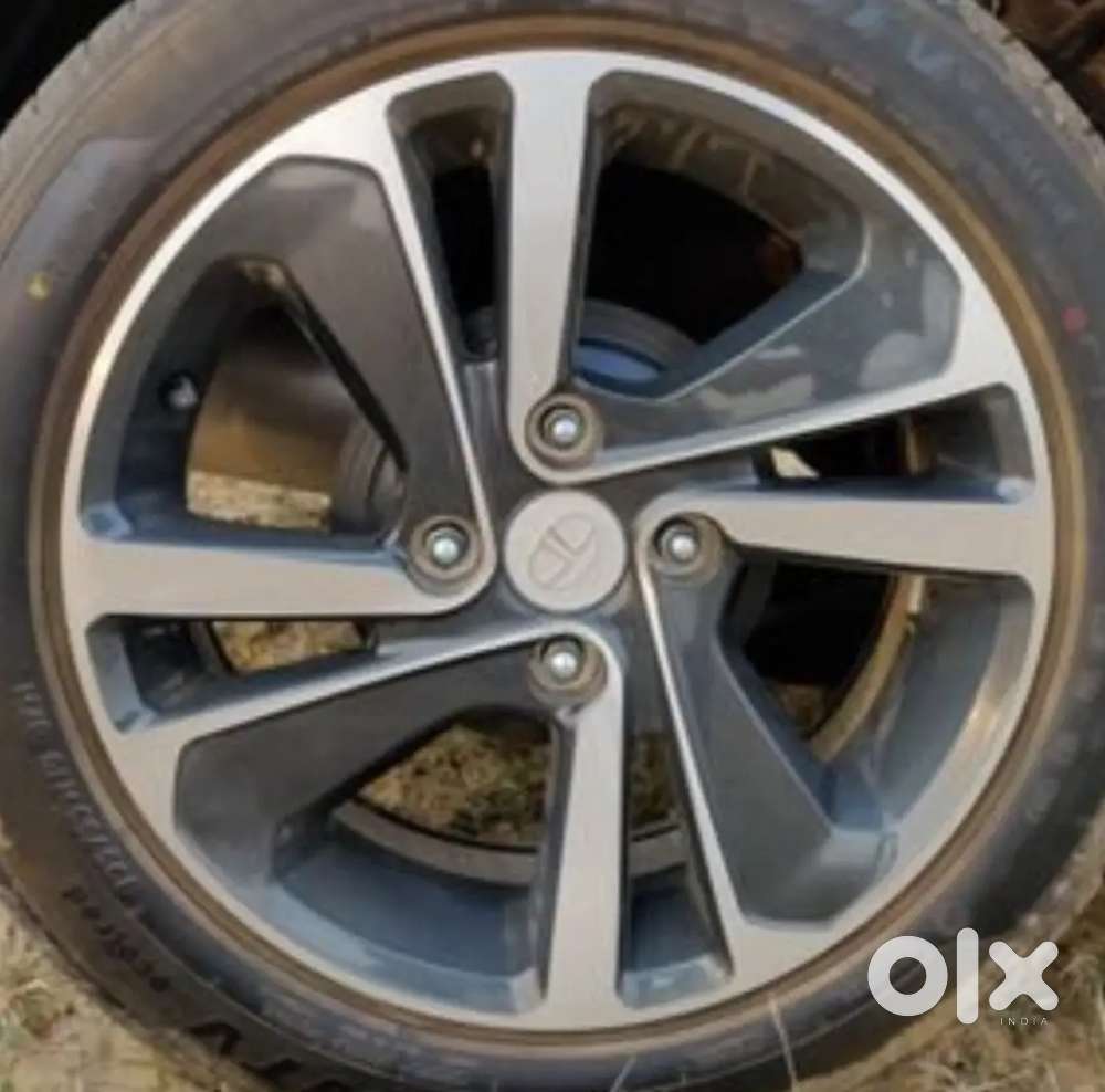Original 16 Top Model TATA ALTROZ Alloy wheel - Spare Parts - 1805509209