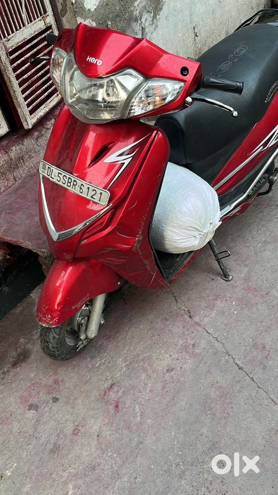 Red color scooty, - Scooters - 1815202766