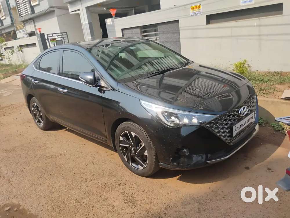 Hyundai Verna - Cars - 1812515335