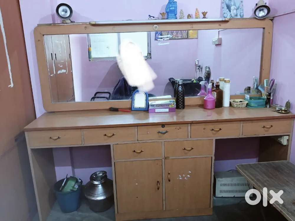 Parlour Mirror, showcase & Wardrobe - Other Household Items - 1812889959