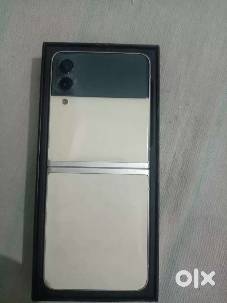 Samsung Galaxy Z flip 3 combo purblam - Mobile Phones - 1801239713