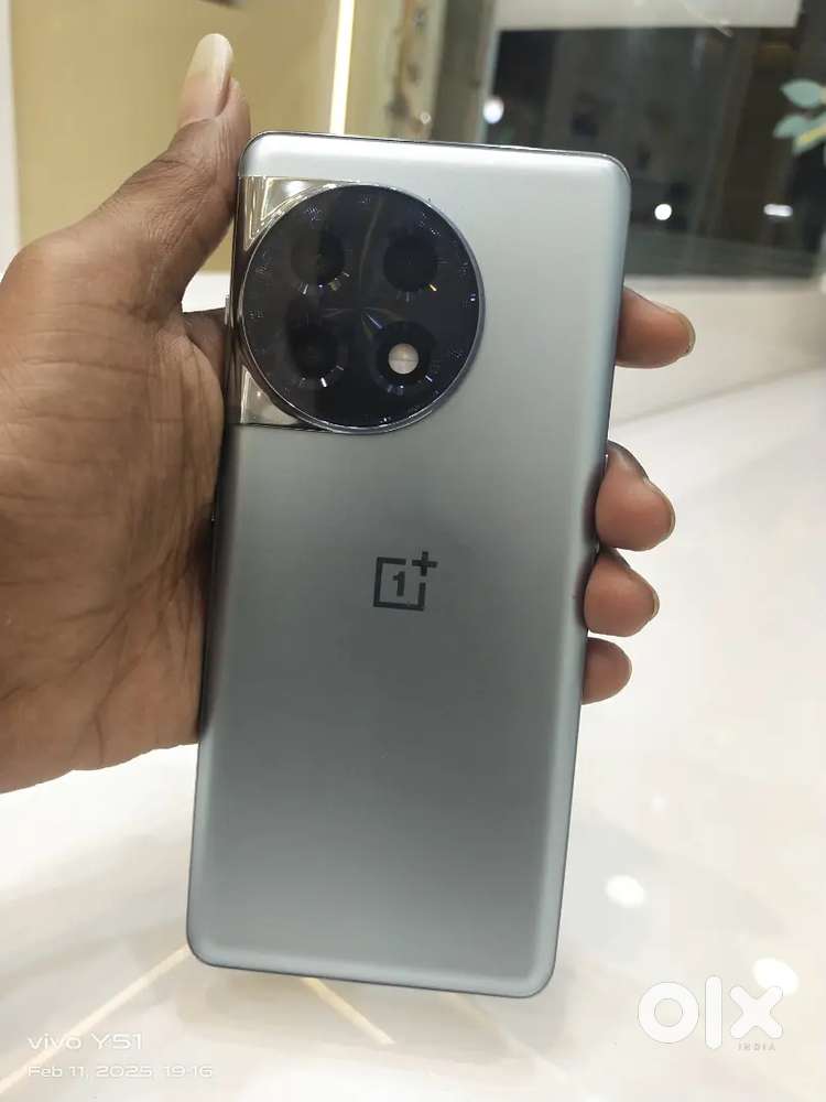 One plus 11r - Mobile Phones - 1798152250