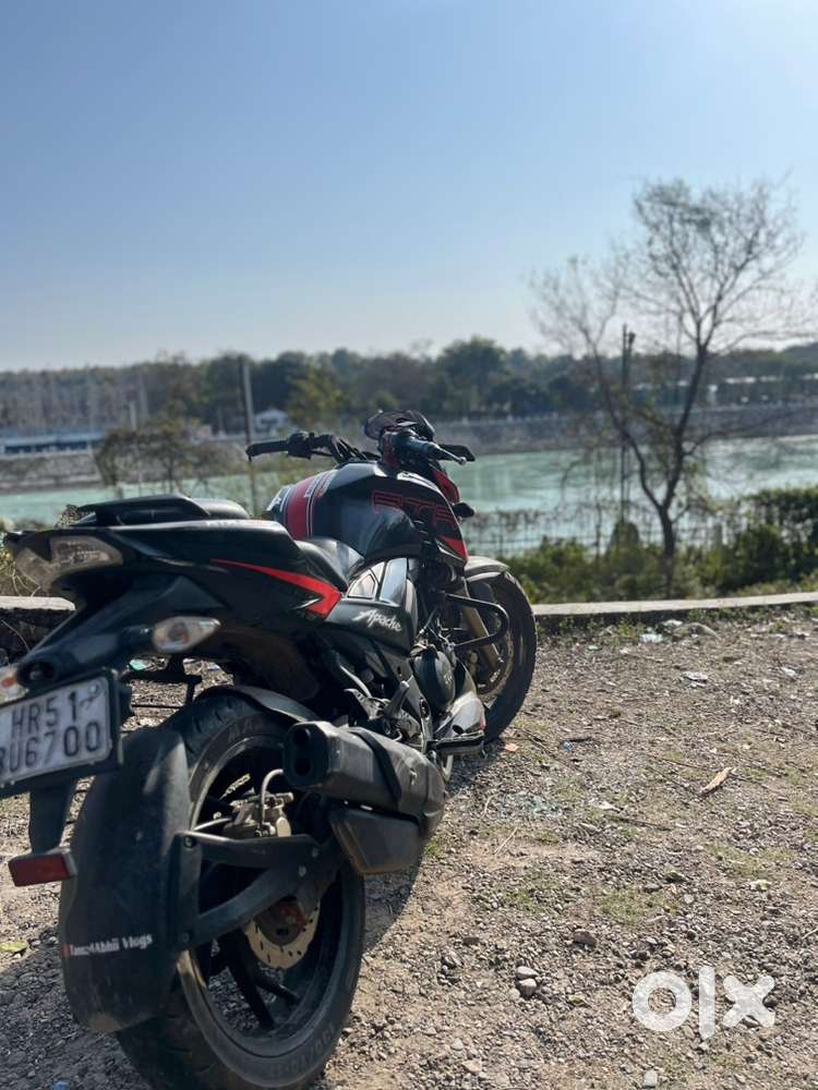 Apache 200 red and black colour - Motorcycles - 1820256772