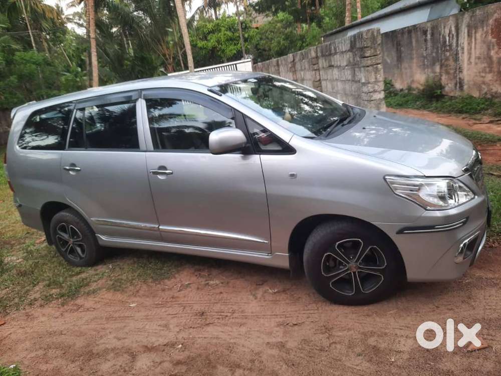 Toyota Innova 2016 Diesel 76000 Km Driven - Cars - 1727739024