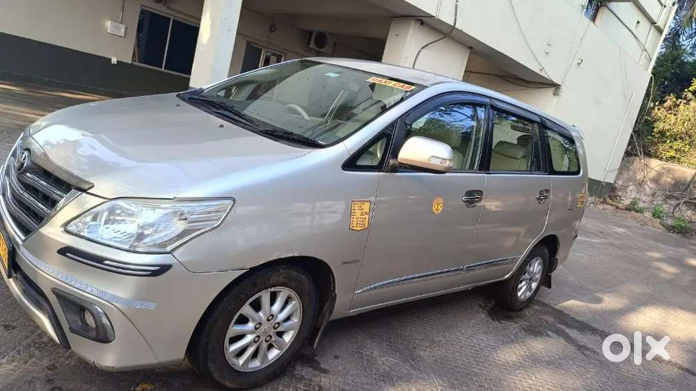 Toyota Innova 2014 Diesel 300000 Km Driven - Cars - 1803214144