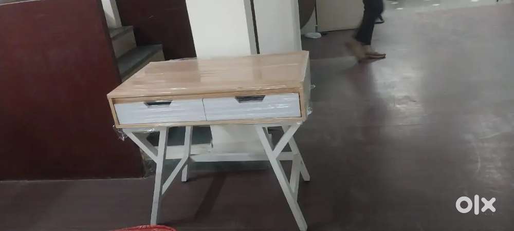 Study table on Rent - Beds & Wardrobes - 1788322399