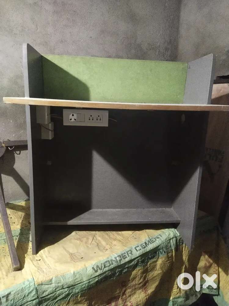 Computer Table - Buy & Sell Used Furniture in India | OLX