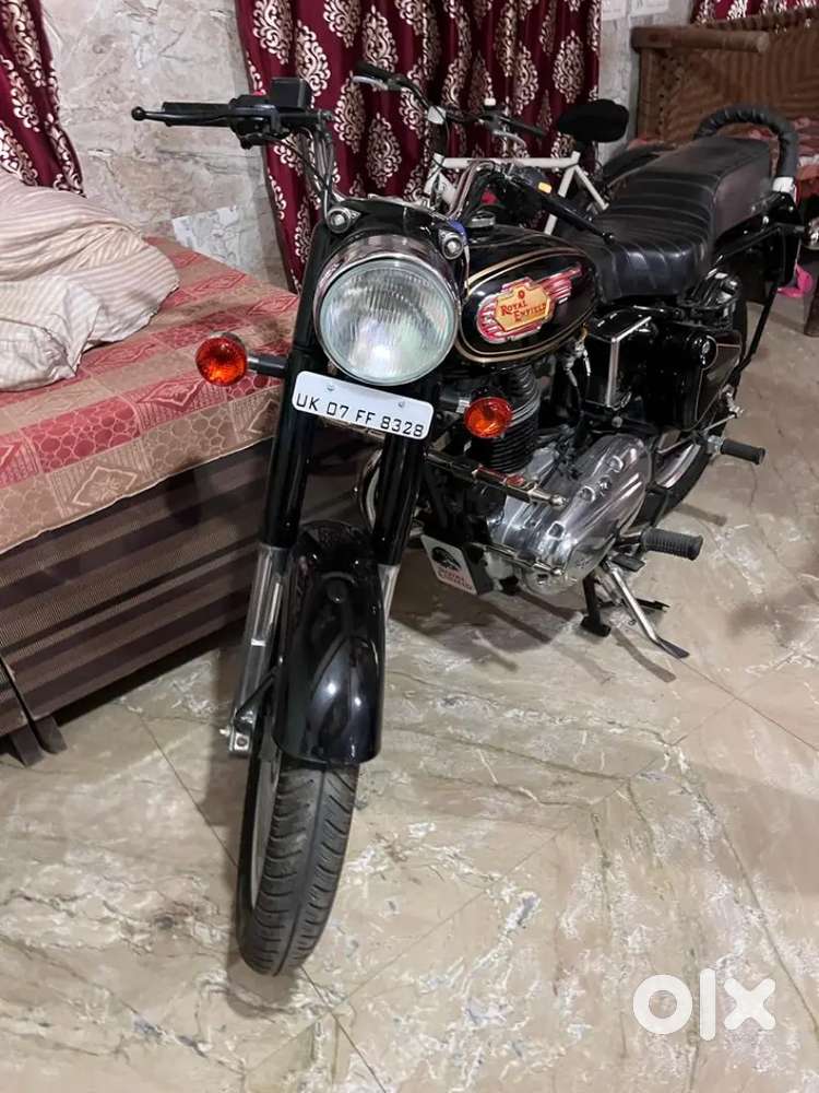 classic 350 h standard banai Hui hai like brand new showroom piece ...