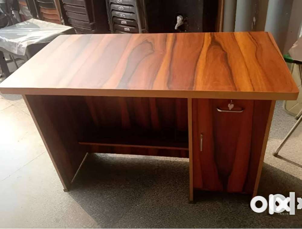 Brand New Fresh (Unused) Office Table/ Computer/ Study Table /Counter ...