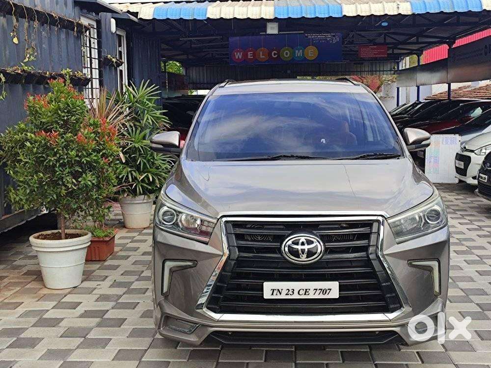 Toyota Innova Crysta G 8 STR, 2017, Diesel - Cars - 1794106993