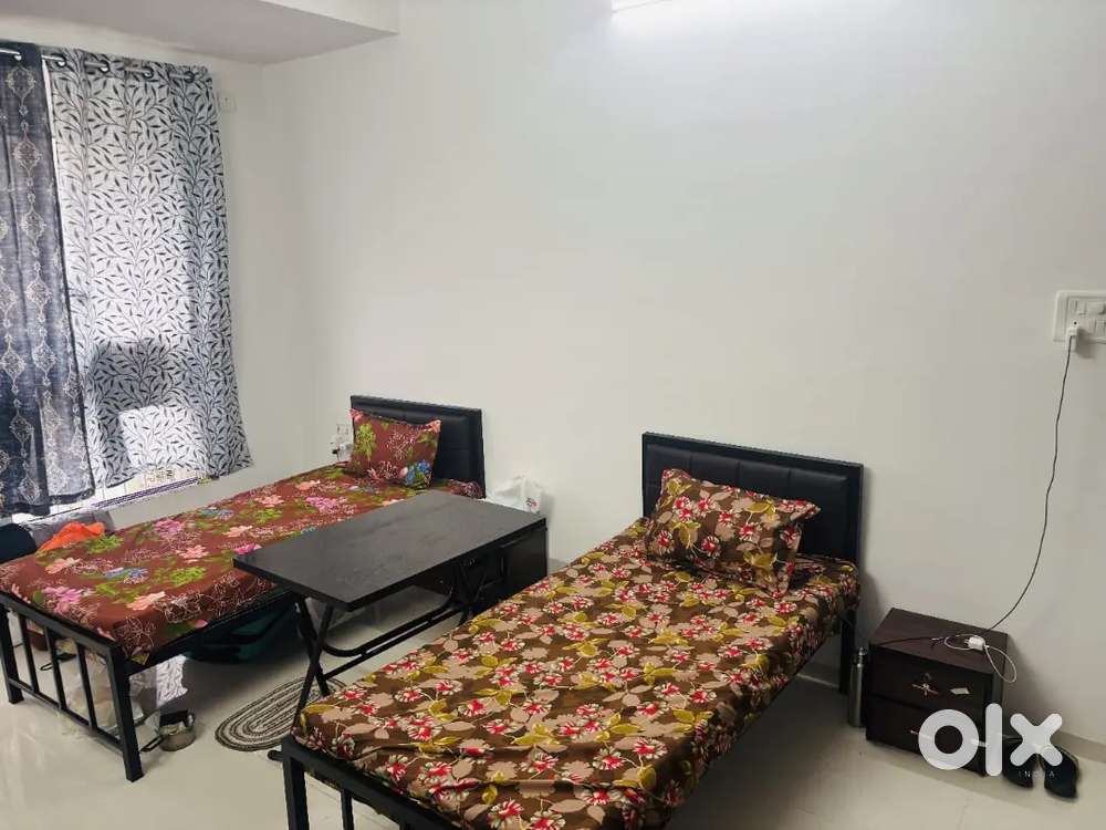 IN KHARGHAR No brokerage PG stay prime location premium furnished room ...