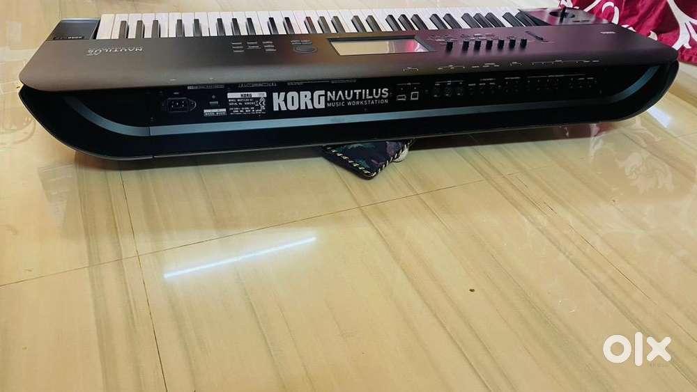 Korg nautilus 61 AT - Musical Instruments - 1793376208