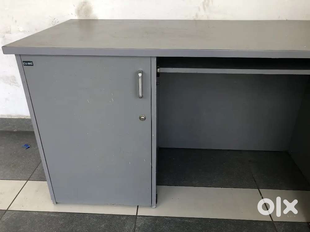 Office Desk - Other Household Items in Dindoli, Surat - 1846910047