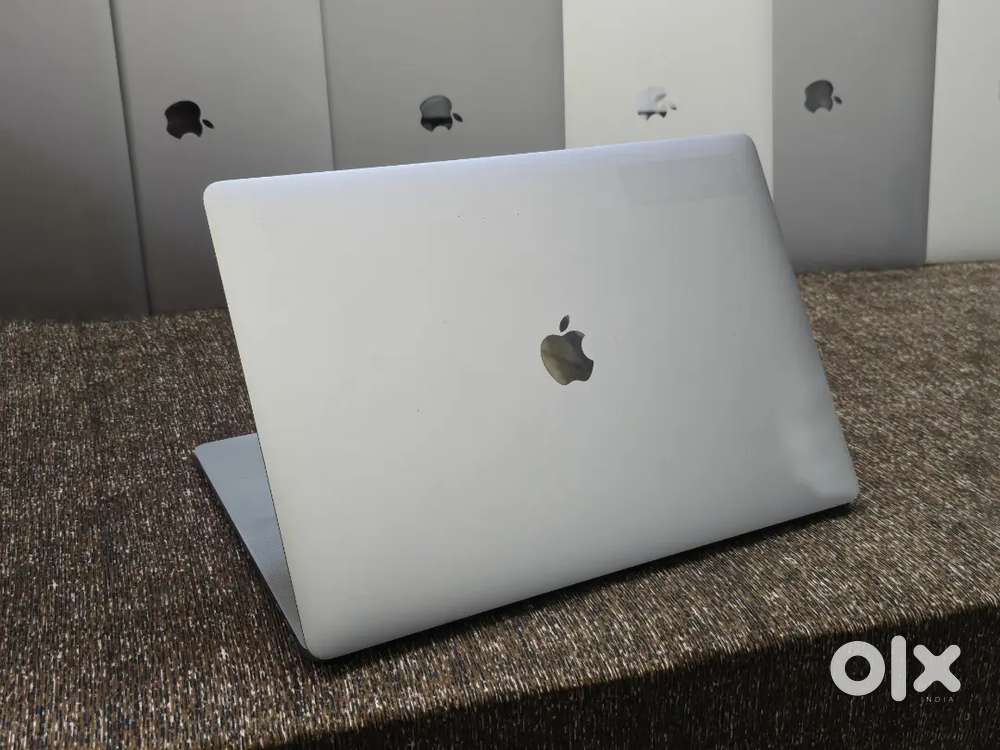 Apple Macbook Pro i7/16/512gb/5.5gb Graphics 15inch Retina Touchbar ...
