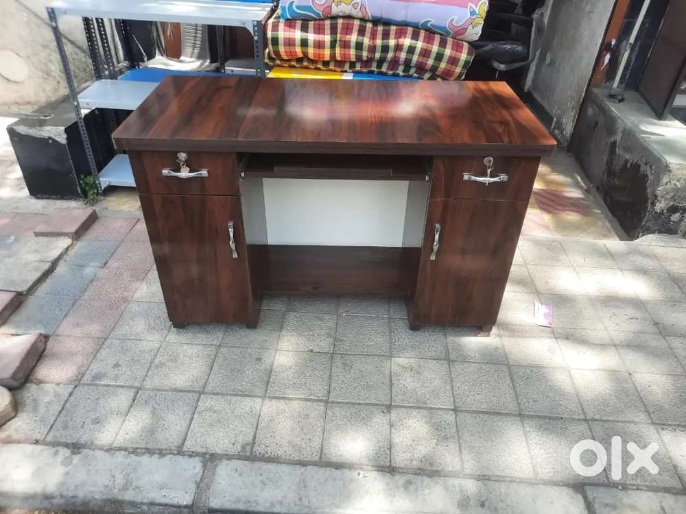 Table Buy Sell Used Furniture in Pune OLX