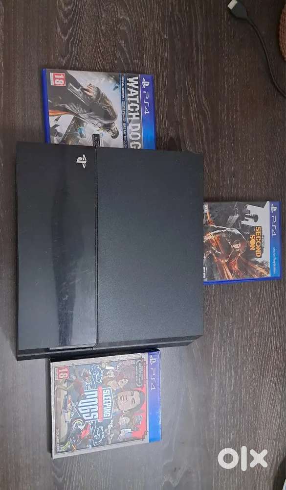 PlayStation 4 (PS4) – Original Launch Model (US Import) + 3 Games ...