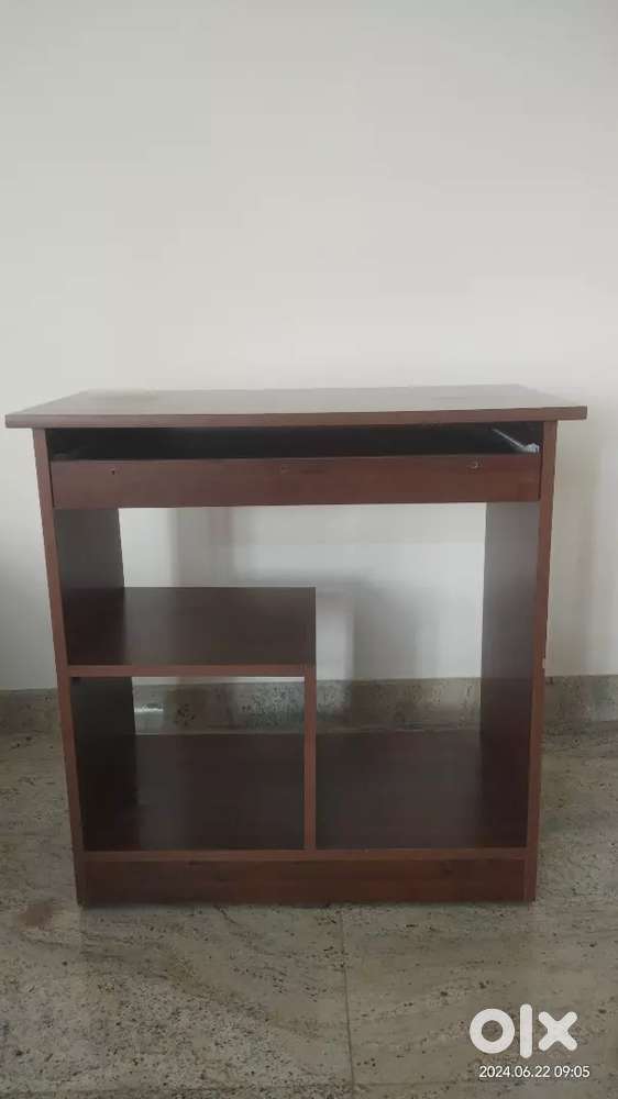 Computer desk table - Other Household Items - 1774718110