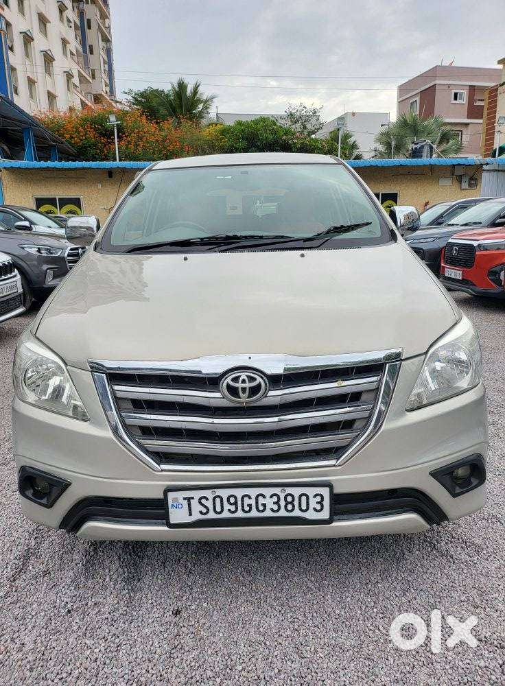 Toyota Innova 2.5 G (Diesel) 8 Seater BS IV, 2013, Diesel - Cars ...