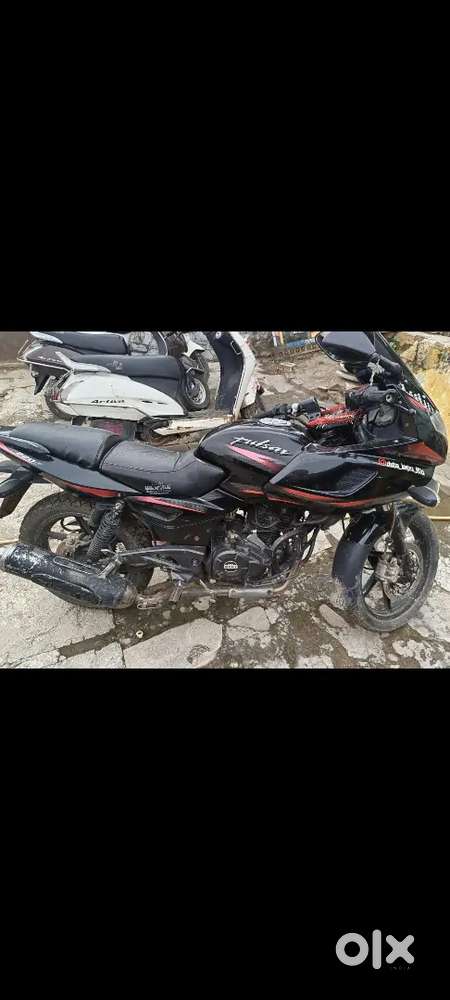 Gaadi bechni he peso ke liy - Motorcycles - 1819308835