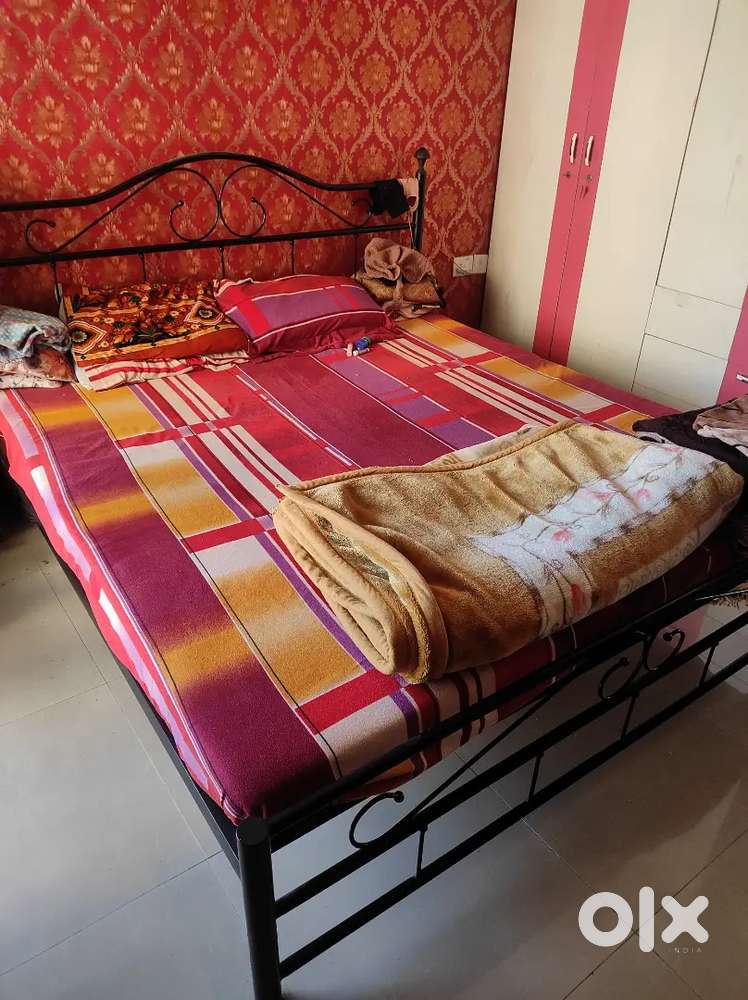 Iron Bed Buy Sell Used Furniture in Delhi OLX