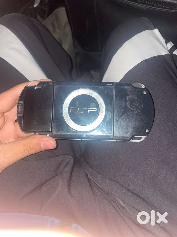 Psp 3000 100 percent working with big titles like fiaf 14 tekken 6 ...