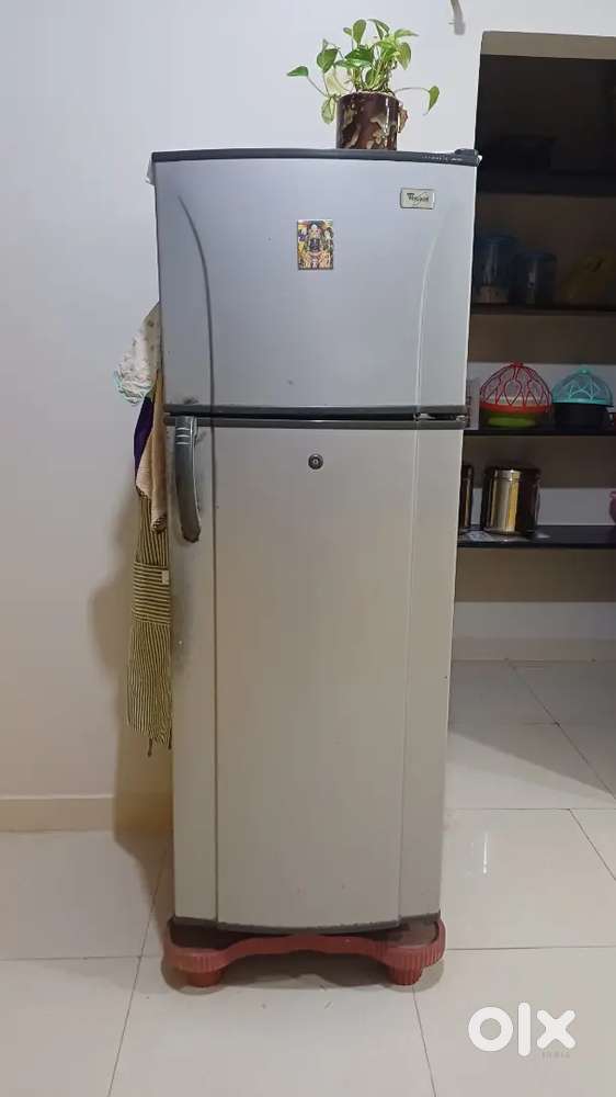 Whirlpool Double Door Fridge 250L - Fridges - 1821590440