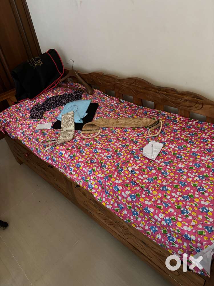 Bed Buy Sell Used Beds Wardrobes in India OLX