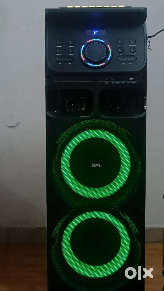 BPL BASH BPS 501 1350 watts Party speaker with 2 wireless karaoke Mics ...