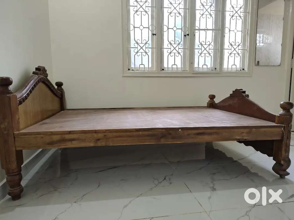 Wooden Bed 4x6 size - Beds & Wardrobes - 1817712738