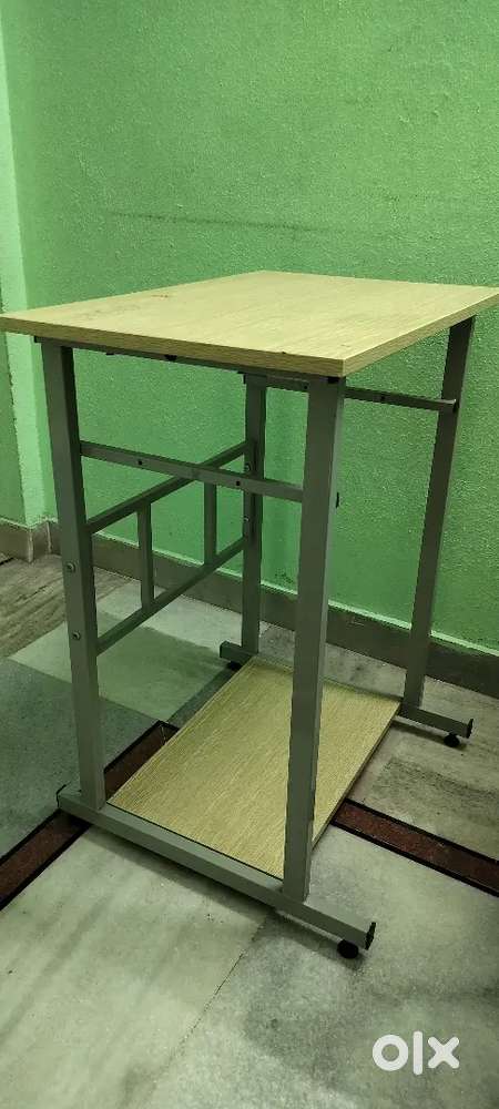 Computer Table - Buy & Sell Used Furniture in India | OLX