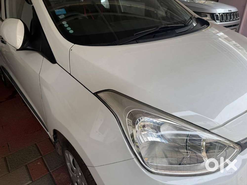 Neat and clean automatic Grand i10 Sports small size car for sale ...
