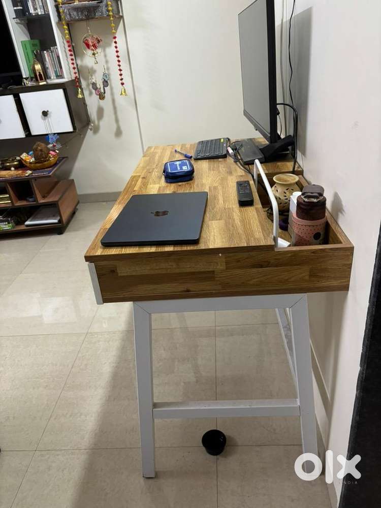 Desk Buy Sell Used Furniture in Pune OLX