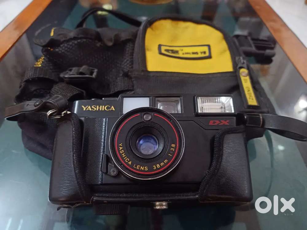 Vintage Yashica DX 35mm film camera with case - Cameras & Lenses ...