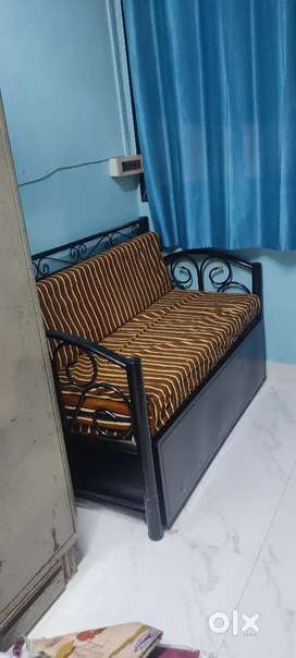 Metal Sofa Buy Sell Used Furniture in Mumbra OLX