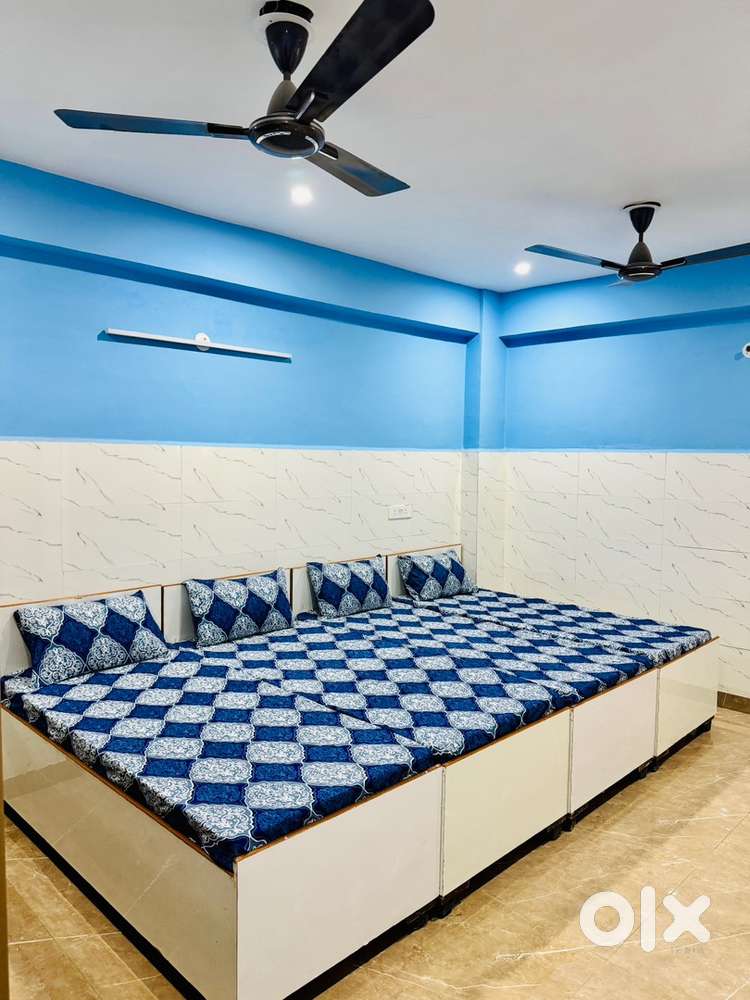 PG Available For Boys, Girls & Couples - PG & Guest Houses in Sector 18 ...