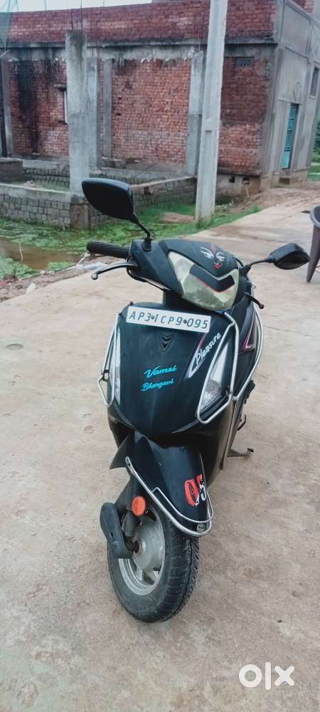 Scooty name pleasure 2014 model - Scooters - 1813912196