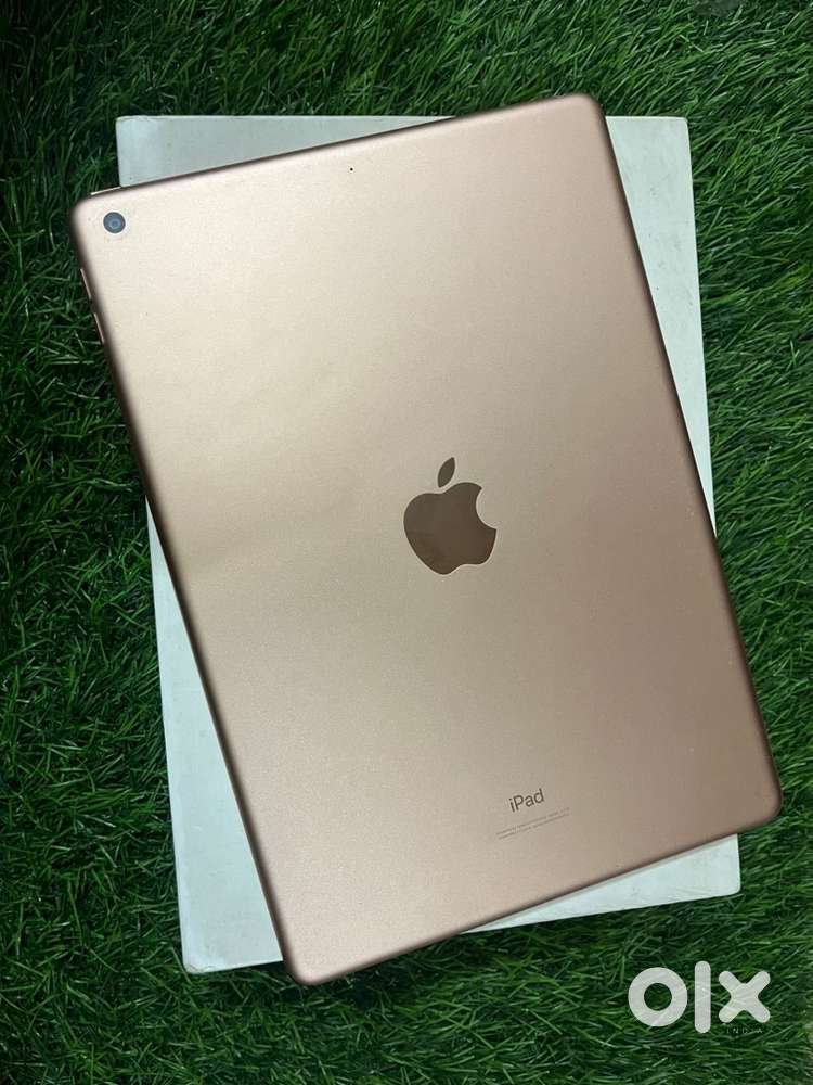 Ipad 8th Gen Gold - Tablets - 1812399277
