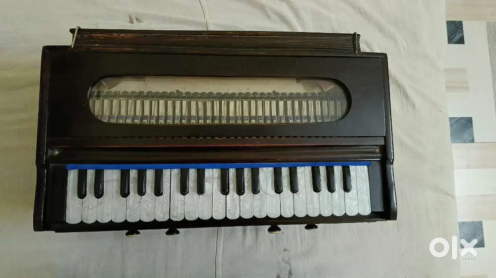 Harmonium sell for music lover. - Musical Instruments - 1788245817