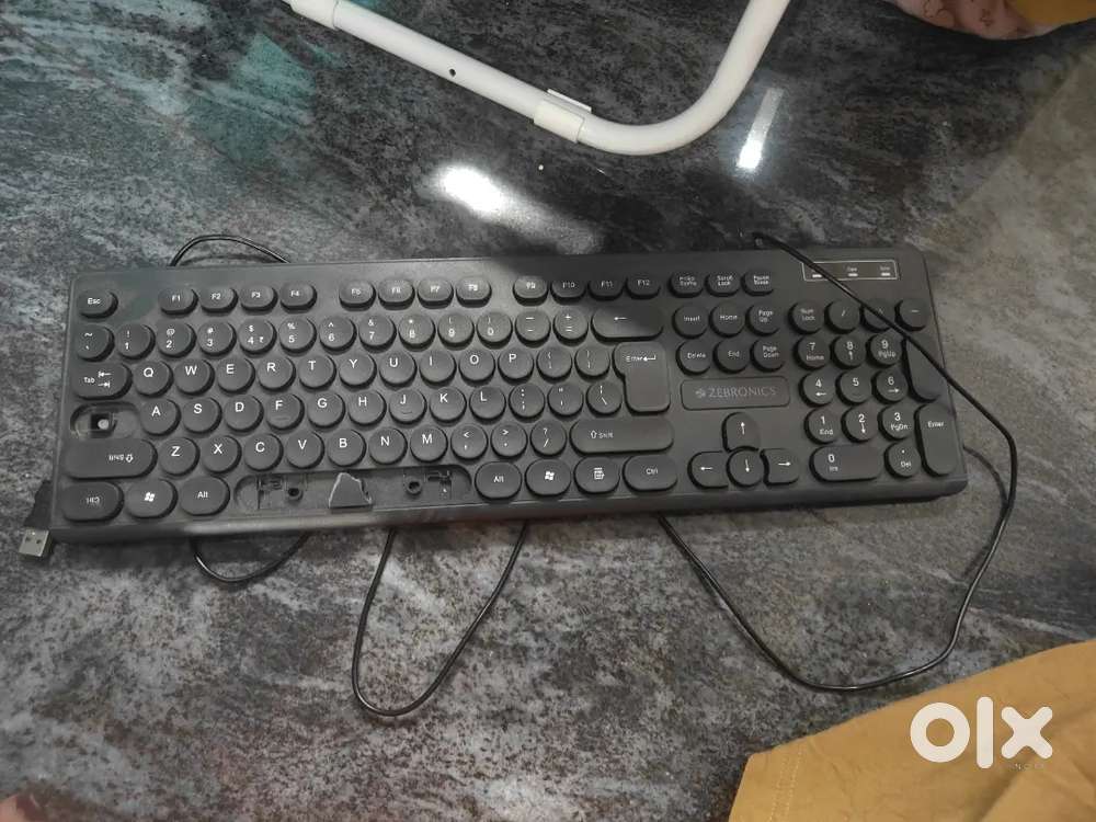 Detachable Key board space bar broken but working properly and speed ...