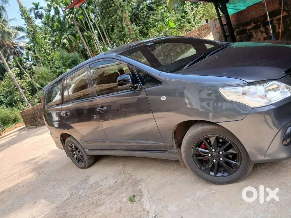 Toyota Innova 2015 Diesel 320000 Km Driven - Cars - 1807579950