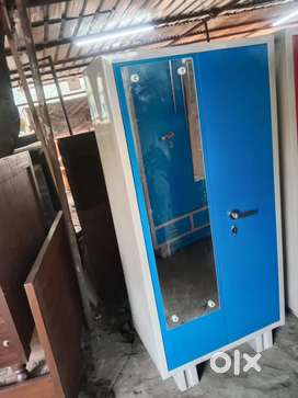 Steel almirah exchange offer store