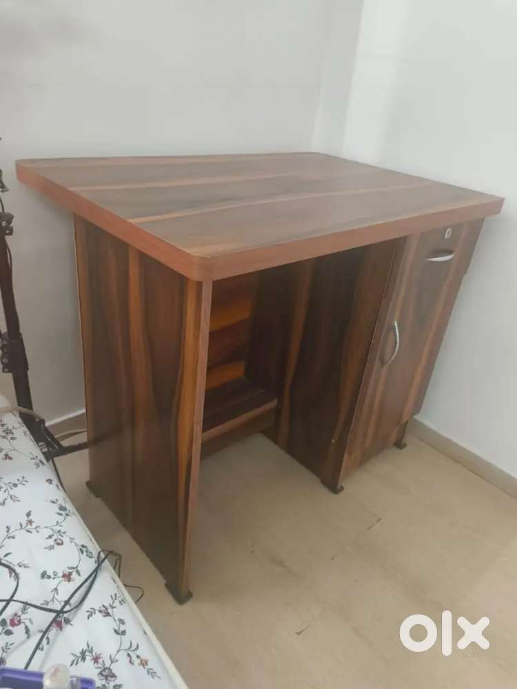 Study Table - Buy & Sell Used Furniture in India | OLX