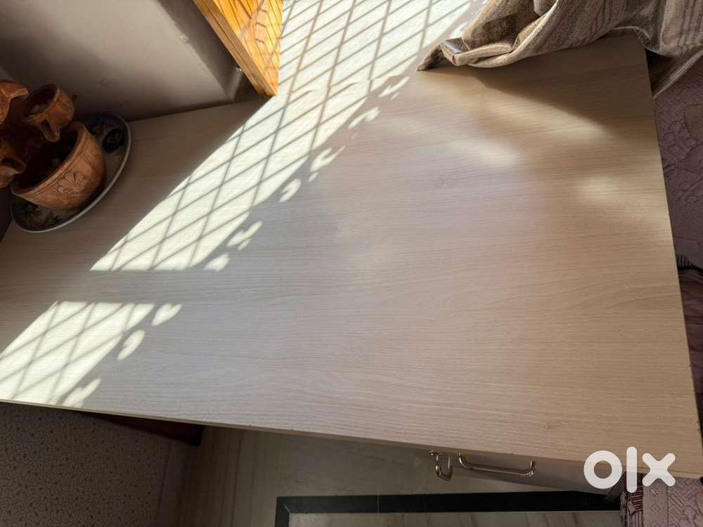 Computer Table - Buy & Sell Used Furniture in India | OLX