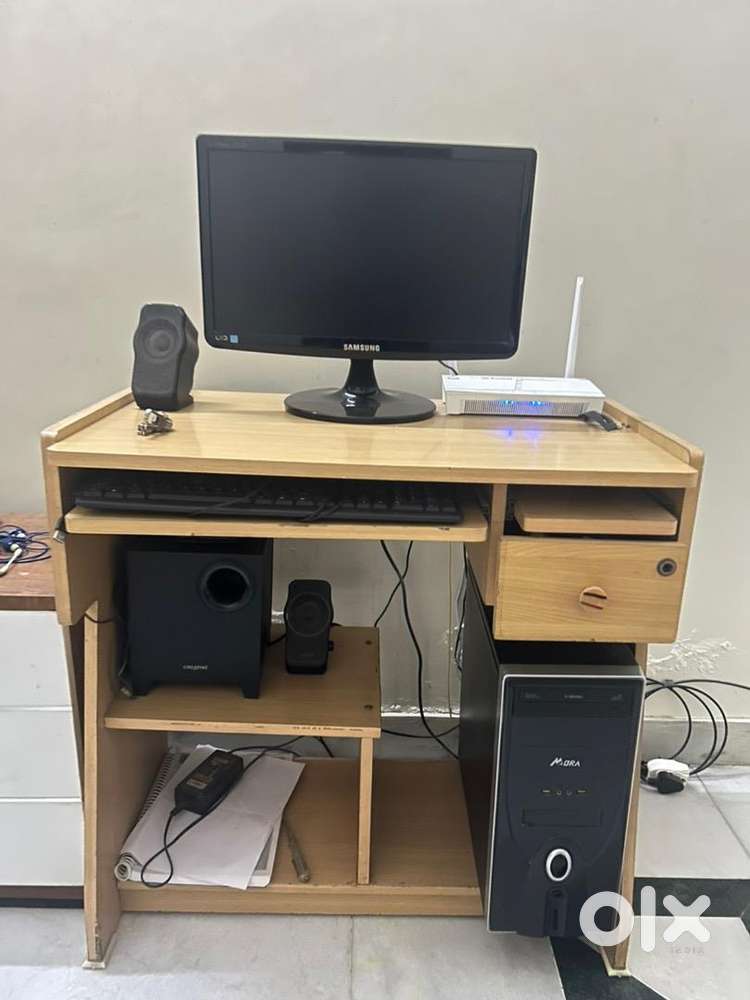 Computer Table - Buy & Sell Used Furniture in India | OLX