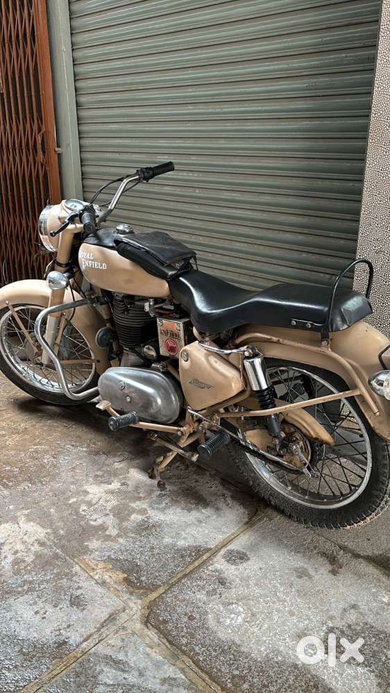 Old model bullet - Motorcycles - 1806548095