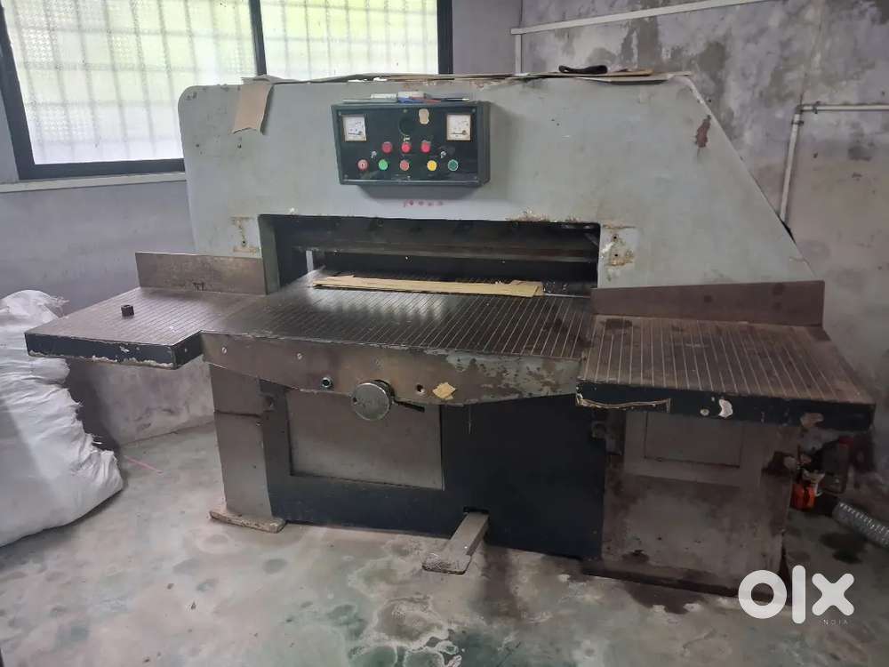 Paper cutting machine Paper lining machine Paper pinning machine ...