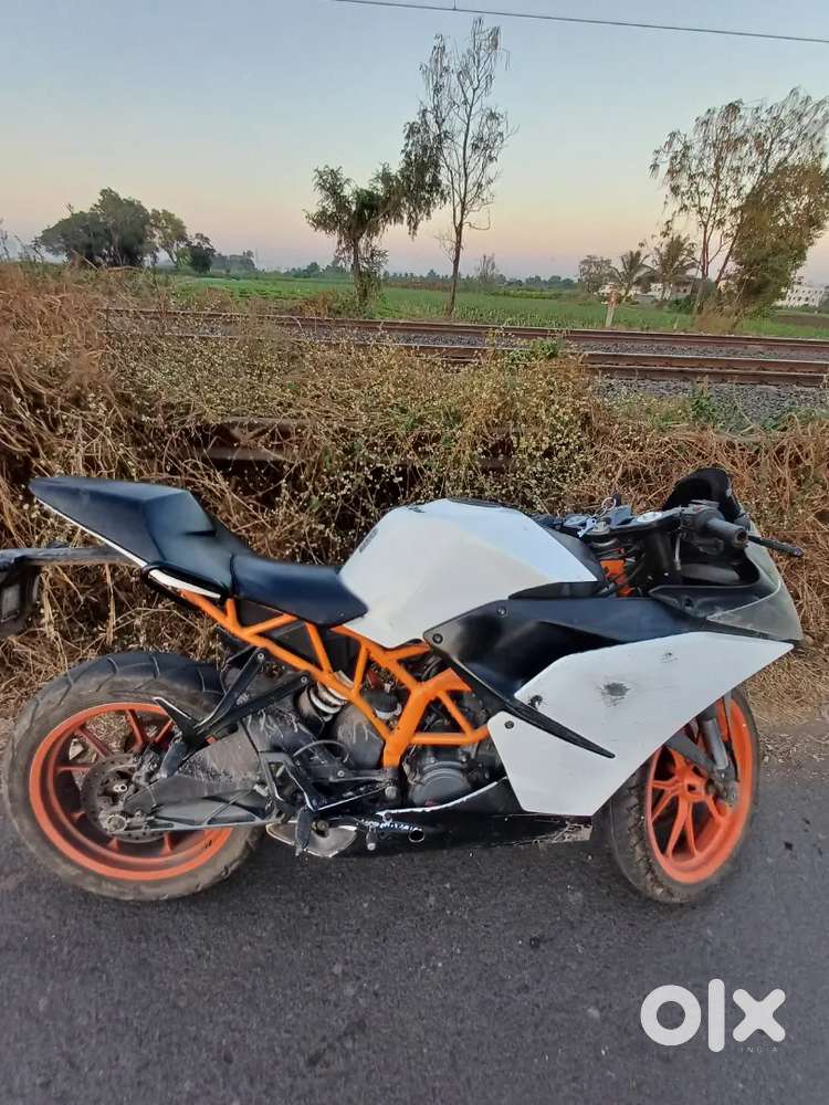 Muje urgent paise ki jrurath hai muje gadi bechni nhi hai bas Vayj ...