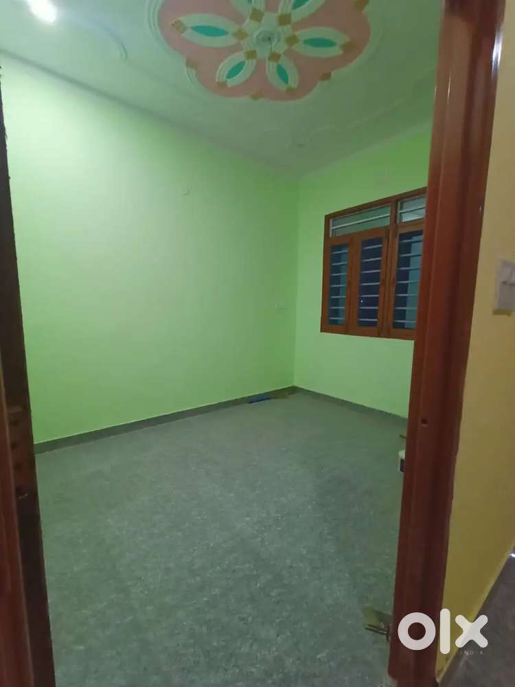 Room at 4000 with sharing bathroom without kitchen, - For Rent: Houses ...