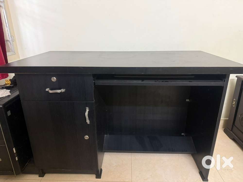 Computer Table / Brand New Condition/ With CPU Cabinet Space - Other ...